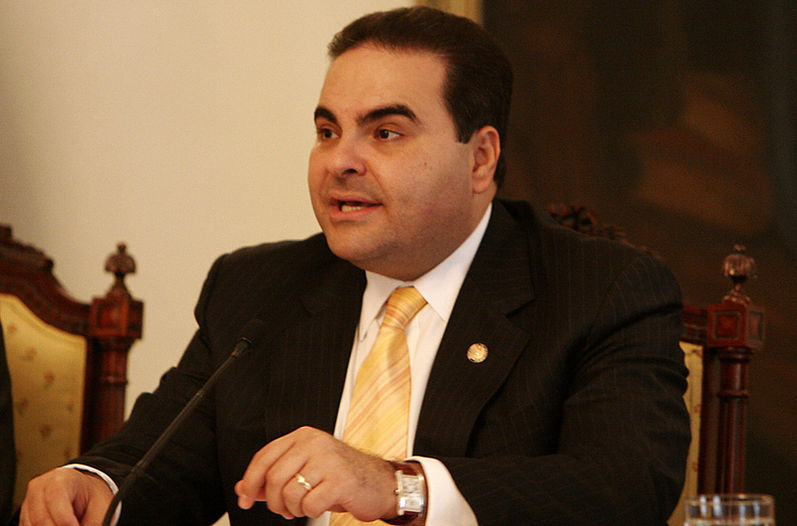 Detienen Al Ex Presidente De El Salvador Elías Saca