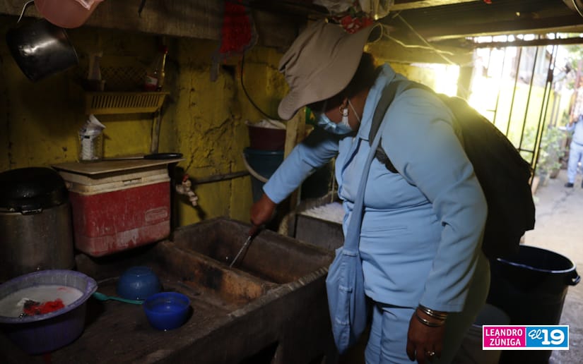Lucha Antiepidémica: Abatizan viviendas del barrio Riguero de Managua