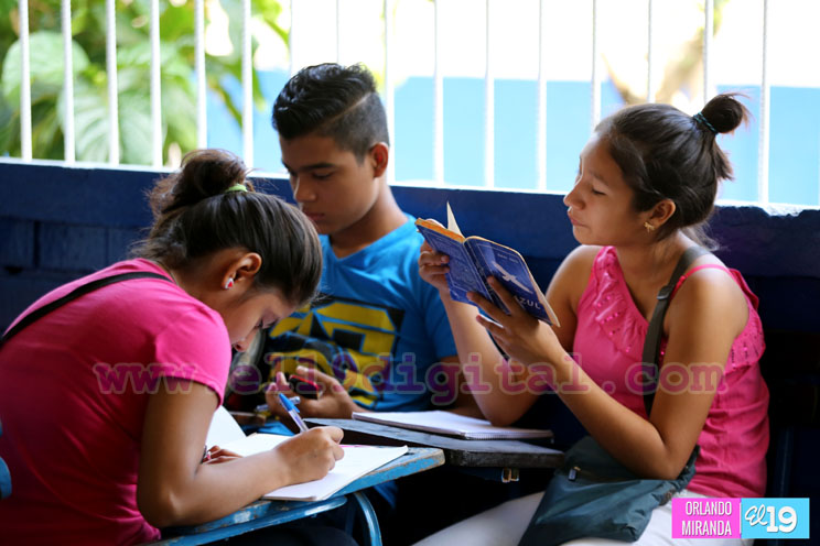 Comunidad estudiantil se prepara de cara inicio del año lectivo 2016