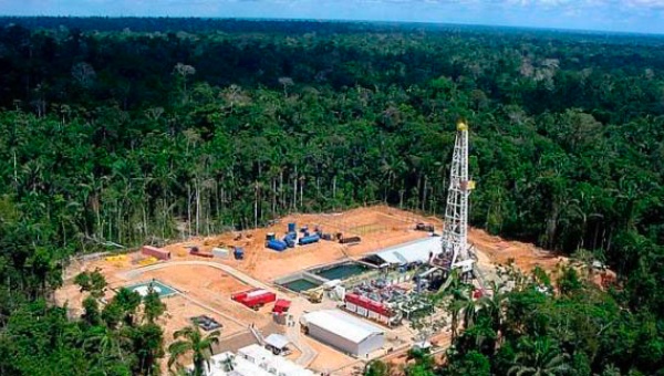 Ecuador descubre reserva petrolera de 750 millones de barriles