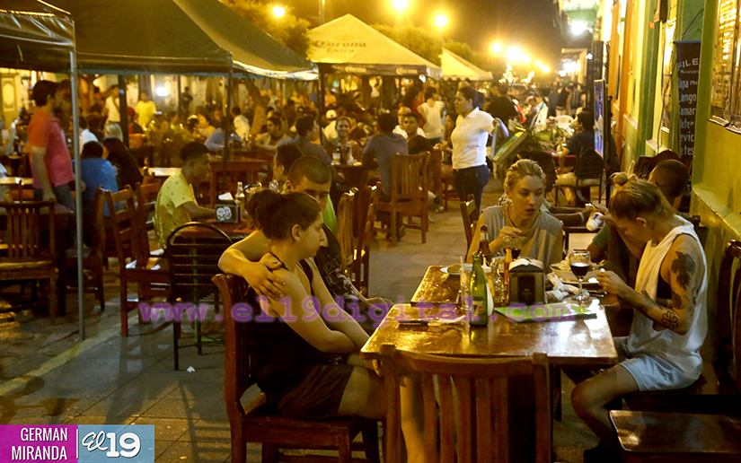 Calle La Calzada, la zona cosmopolita de Granada