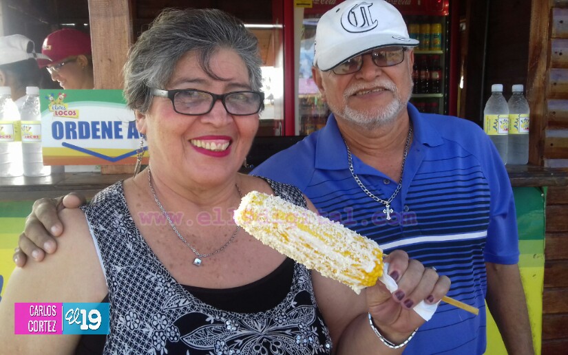 La loca idea de vender elotes dulces que hoy es todo un éxito comercial
