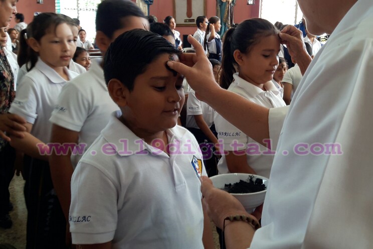 Iglesia La Merced celebra inicio de Cuaresma con estudiantes del ...