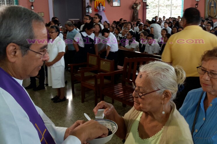 Iglesia La Merced celebra inicio de Cuaresma con estudiantes del ...