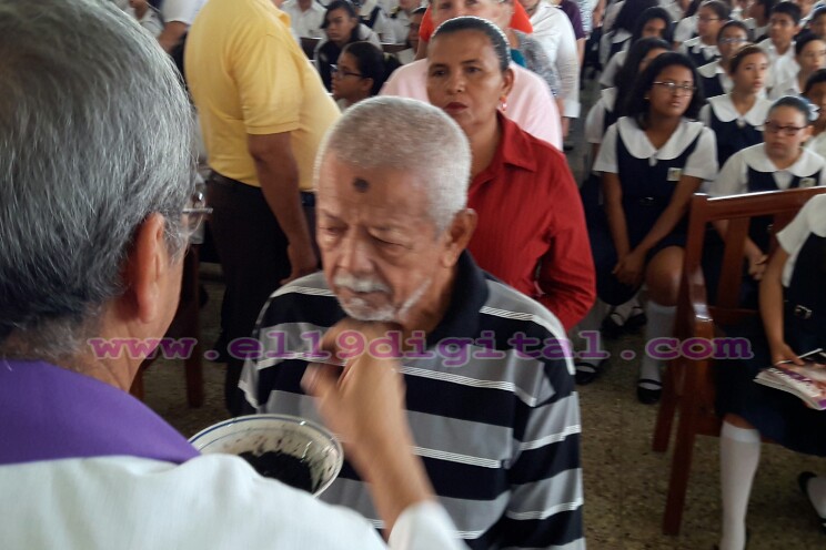 Iglesia La Merced celebra inicio de Cuaresma con estudiantes del ...