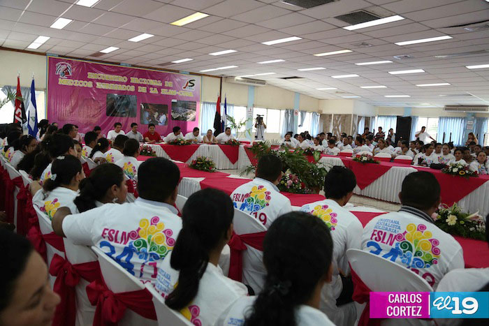 Jóvenes médicos graduados en Cuba revisan retos que tienen por delante Jóvenes médicos graduados en Cuba revisan retos que tienen por delante