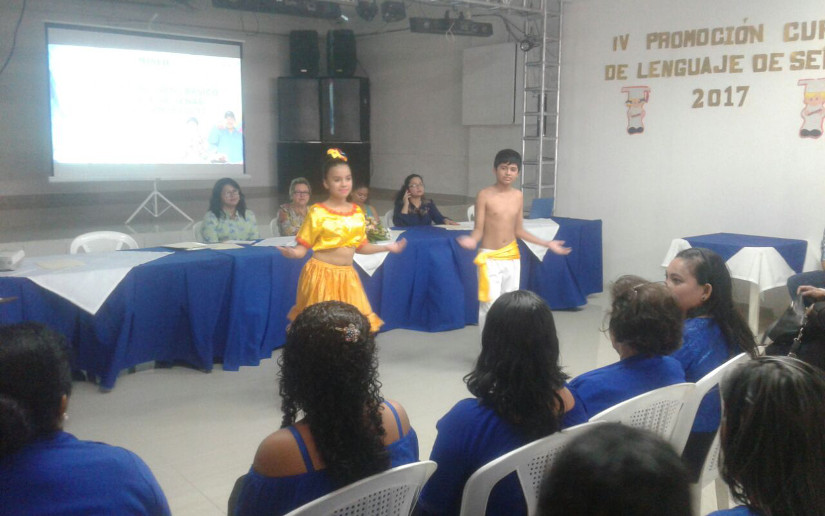 Docentes de Educación Especial reciben certificados