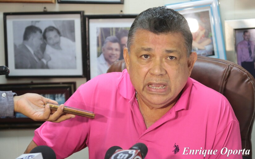 Opositores promueven “ley chantajista”