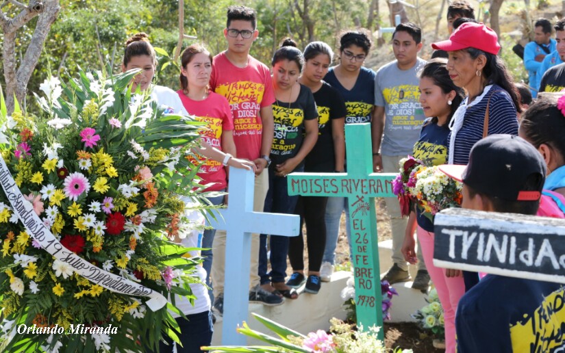 Juventud Sandinista rinden homenaje a Bosco Monge y a Rito Moisés Rivera