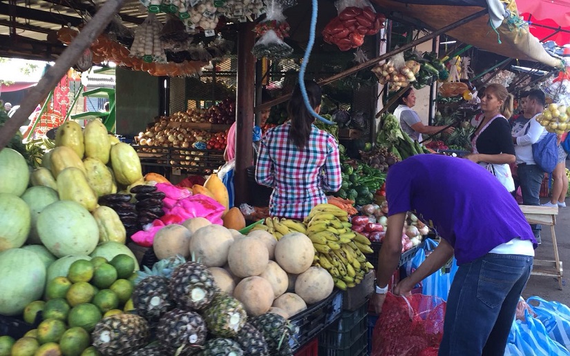 Mercados rivenses trabajan con normalidad
