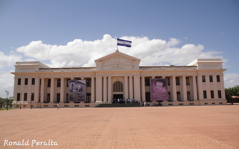 Juventud Sandinista conmemora 40 aniversario de la toma del palacio ...