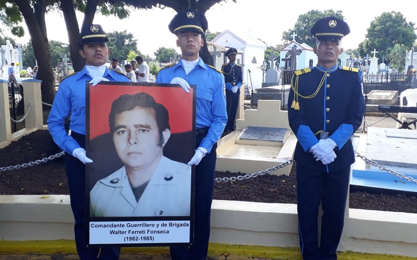 Policía Nacional honra legado del Comandante Walter Ferreti