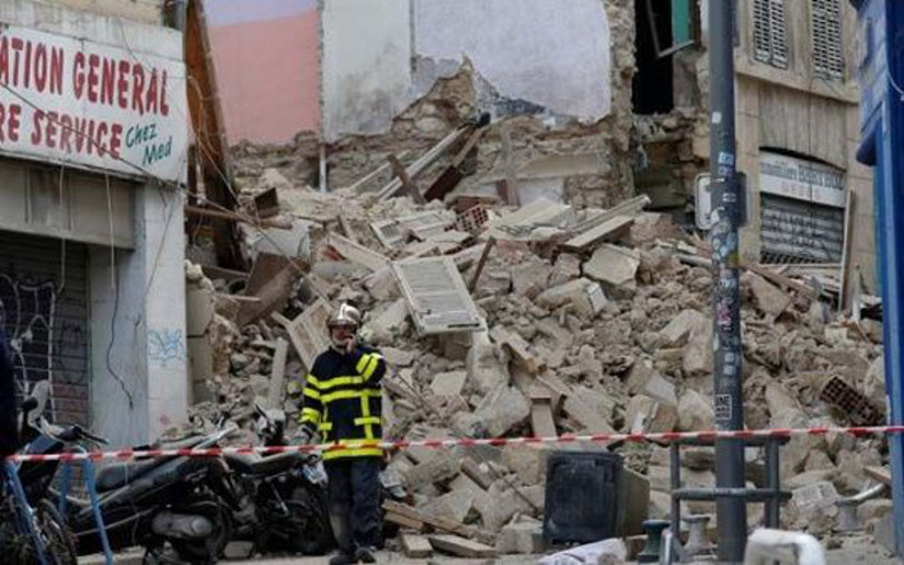 Suben a 5 los muertos por derrumbe de dos edificios en Francia Suben a 5 los muertos por derrumbe de dos edificios en Francia