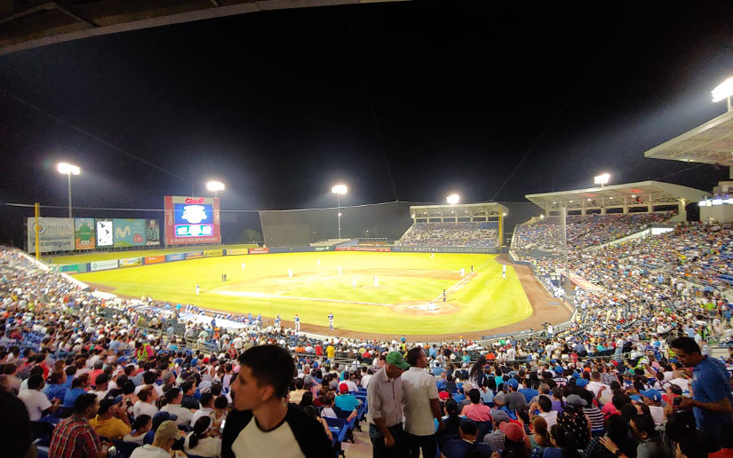 Fanaticada se desborda en inicio de la serie internacional entre ...