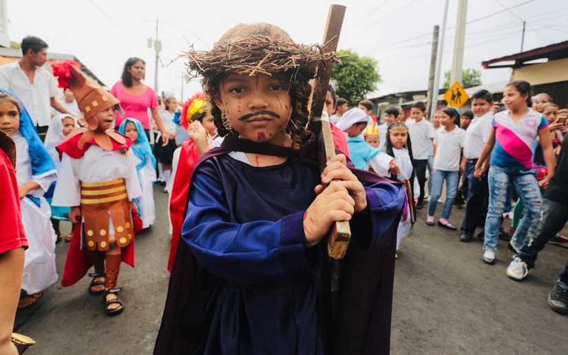 Niños del colegio José Dolores Estrada realizan Judea en el distrito II ...
