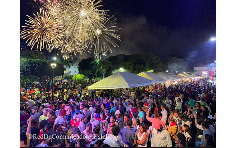 Estelí inicia con lleno total las Noches de Compras Navideñas