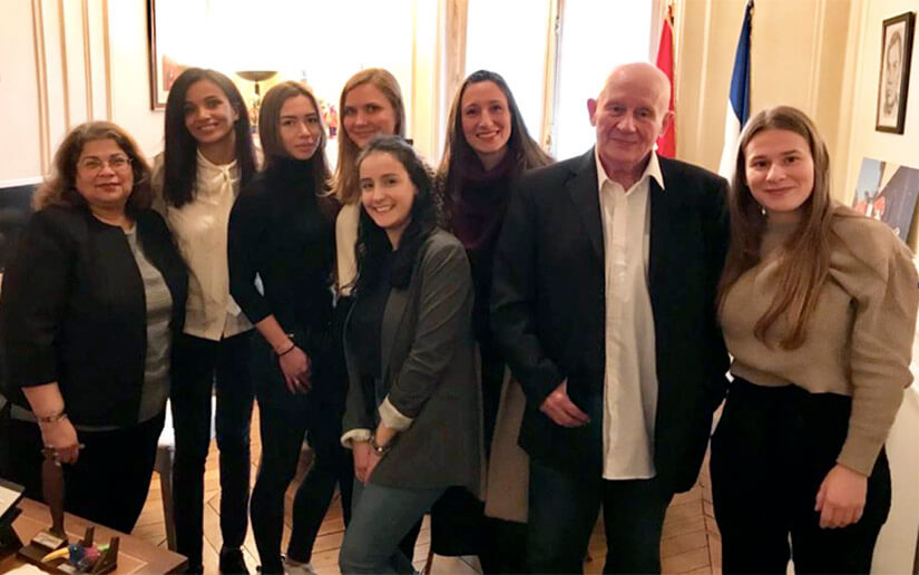 Escenarista francés visita la Embajada de Nicaragua