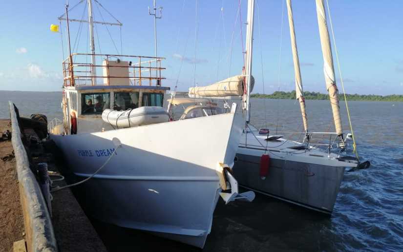 Fuerza Naval auxilió a dos embarcaciones en Puerto El Bluff