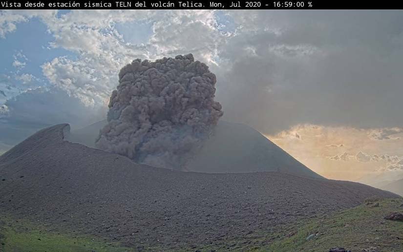 Ineter informa sobre pequeñas explosiones de gases y cenizas en el ...