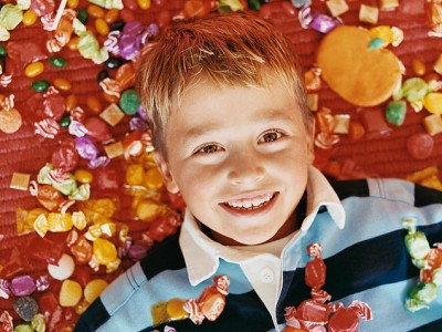 El niño que sólo puede comer caramelos