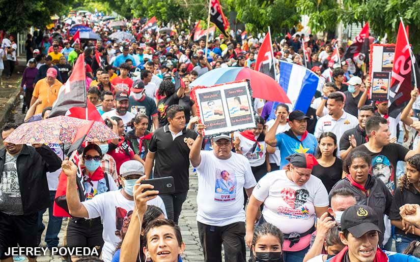 Luminoso homenaje a nuestros héroes, inspirando nuestros caminos de ...