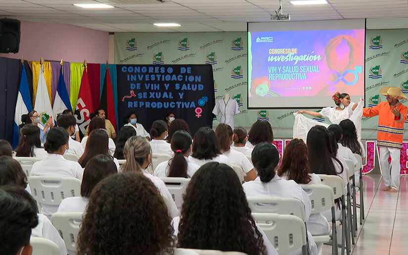 Minjuve desarrolla congreso con estudiantes de medicina en Managua