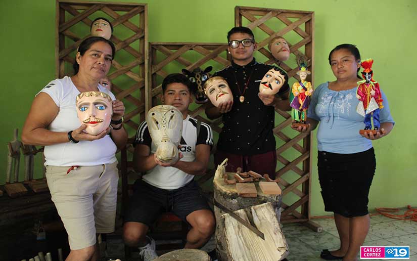 Artesanos de Diriamba promueven las tradiciones culturales