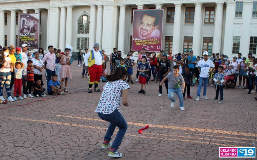 Tarde De Diversión Y Juegos Tradicionales Se Vivió En La Plaza De La