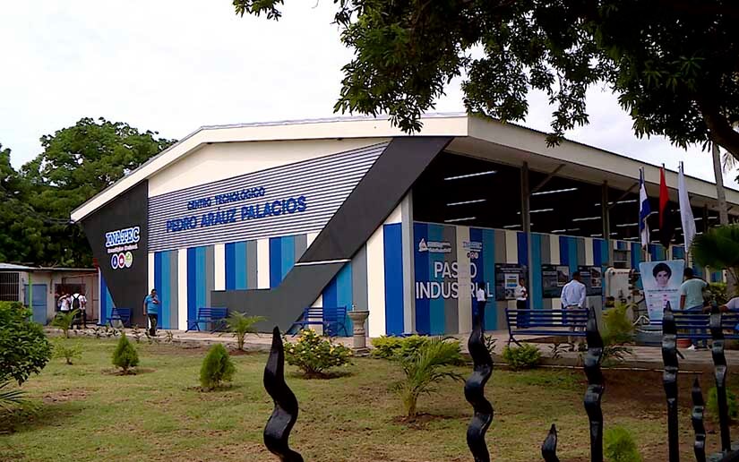 Inauguran inversión de equipos en Centro Tecnológico Pedro Aráuz ...