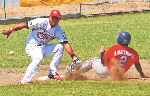 Costa Caribe noquea, pero Oscar Chow pierde racha