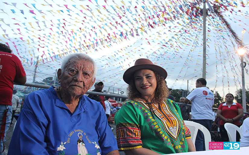 Celebran 48 años del tradicional Palo Lucio de Chema Pelón