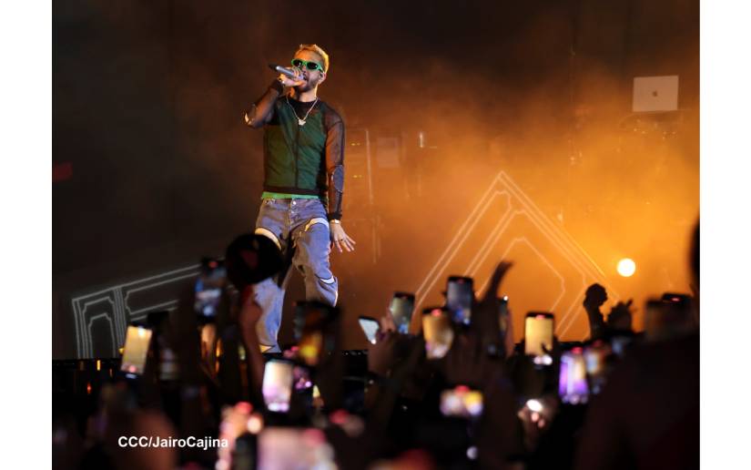Mora conquistó a la juventud nicaragüense con un concierto sensacional
