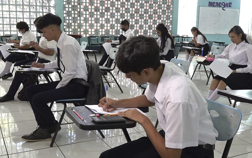 Managua realiza certamen para seleccionar al mejor estudiante de secundaria