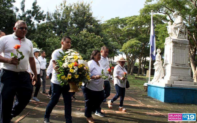 Comunidad educativa rinde homenaje a ilustres docentes que han pasado a ...