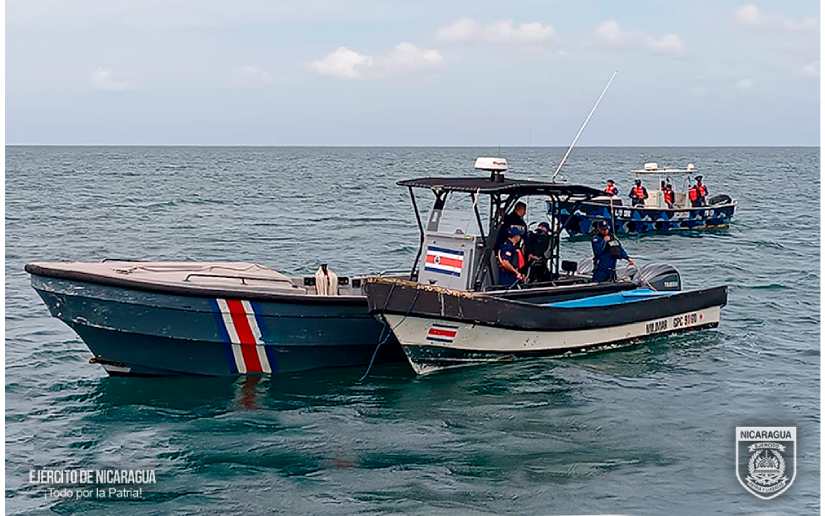 Distrito Naval Pacífico realizó entrega de embarcación de bandera ...