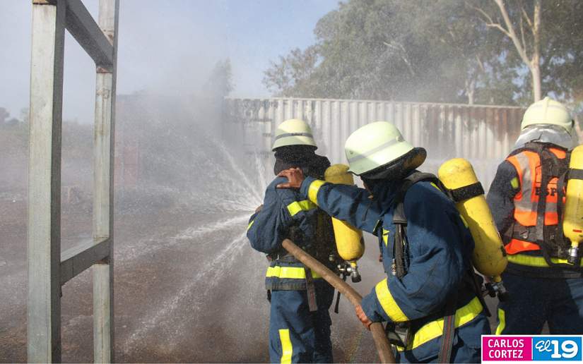 Bomberos Unidos rinden homenaje al Comandante Tomás Borge