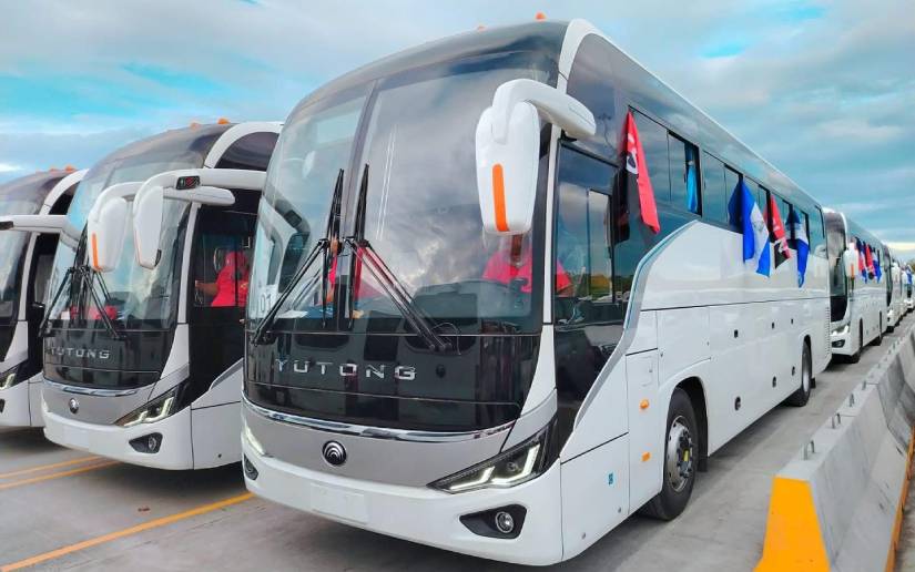 Nueva flota de buses chinos llega a la Costa Caribe en homenaje al ...