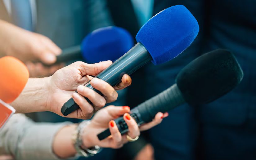 Detalles del Momento: La Patria en el Periodista