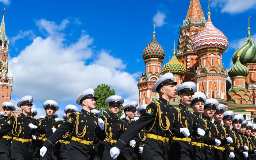 VIDEOS: Gran desfile militar por el Día de la Victoria en la Plaza Roja