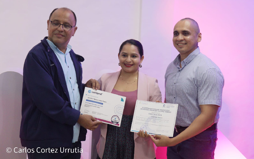 CI Nicaragua entrega certificado internacional a mentores de Hackathon ...