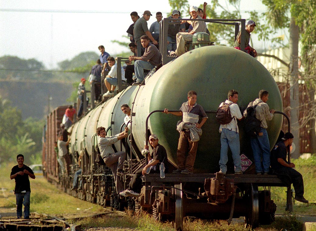 Los migrantes enfrentan dificultades para conseguir empleos calificados ...