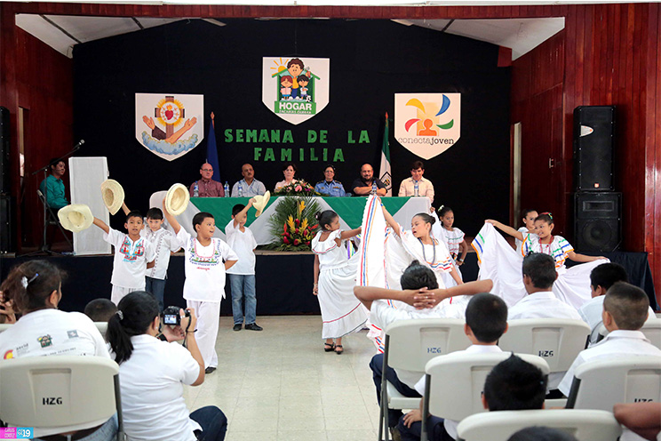 Concluyen celebraciones por Semana de la Familia