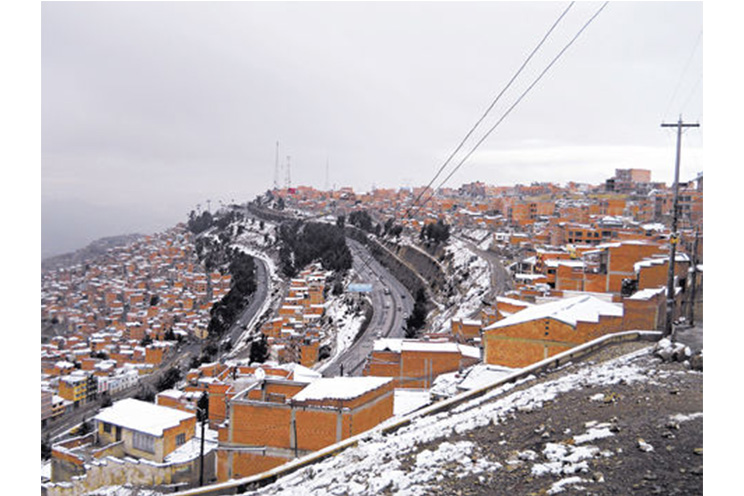 Meteorología prevé nuevas nevadas en capital boliviana