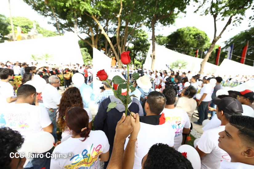 Nicaragua recuerda legado del comandante Tomás Borge