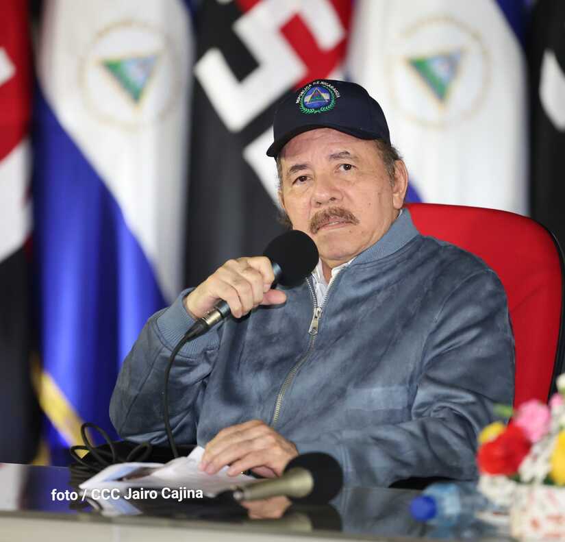 Homenaje al héroe nacional Roberto Clemente