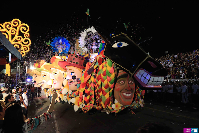 Espectacular XIII edición del Carnaval Alegría por la Vida