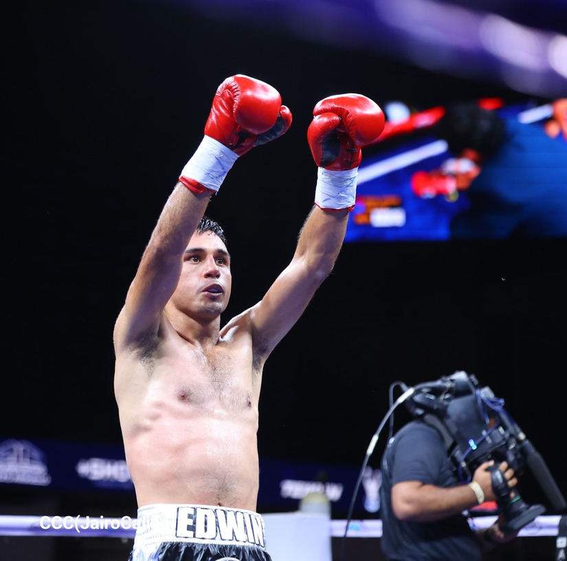 Velada de Boxeo Regreso a Casa en el Polideportivo Alexis Arguello