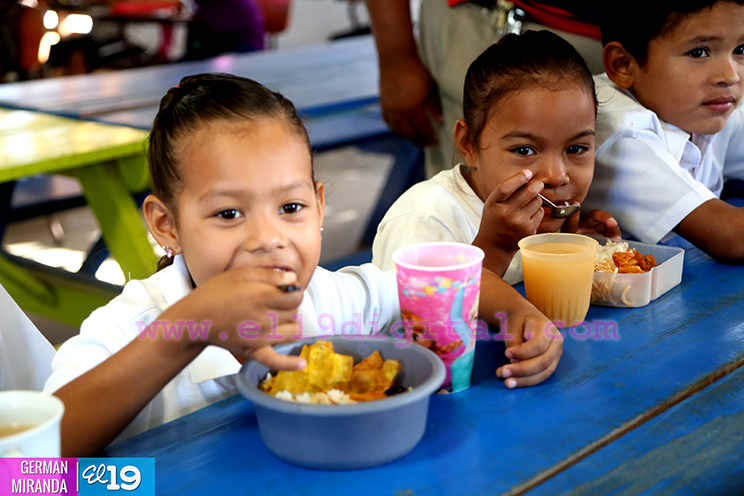 Merienda escolar: Unidos por una alimentación sana y con amor