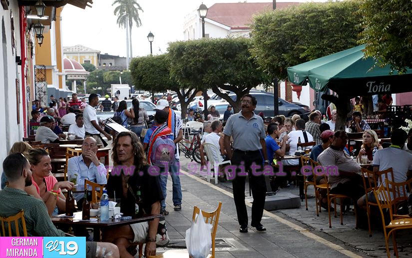 Calle La Calzada, la zona cosmopolita de Granada