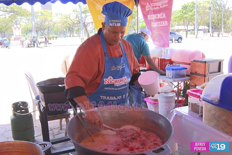 La sopa marinera más degustada en la Feria del Mar